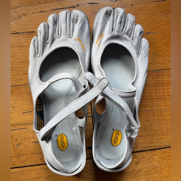 Vibram | Shoes | Vibram Fivefingers Light Gray Toe Shoes | Poshmark
